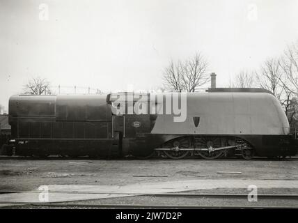 Image of the steam locomotive No. 3804 (series 3700/3800) of the N.S ...