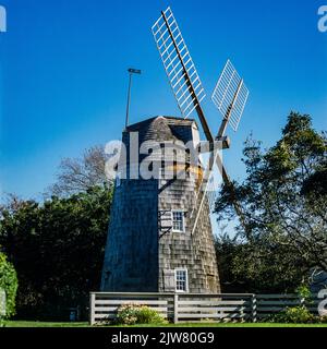New York, 1980s, Old Hook wood shingled windmill, built 1806, East ...