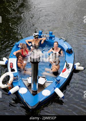 Hot Tug party boat on Regent's Canal,London Stock Photo - Alamy