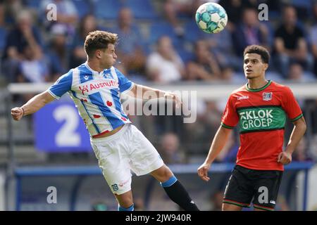 NIJMEGEN - (lr) Mats Kohlert of SC Heerenveen, Elayis Tavsan of NEC Nijmegen during the Dutch ...