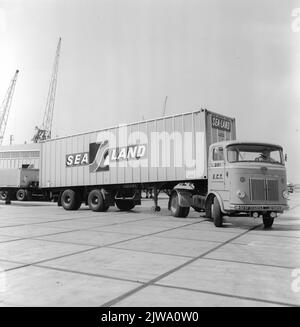 Image of the transhipment of containers of shipping company Sea-Land on ...