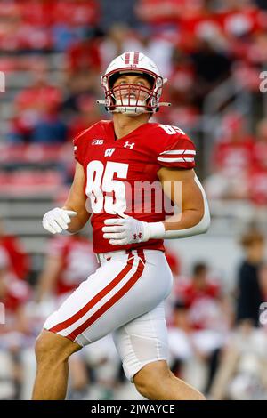Wisconsin tight end Clay Cundiff (85) against Eastern Michigan during ...