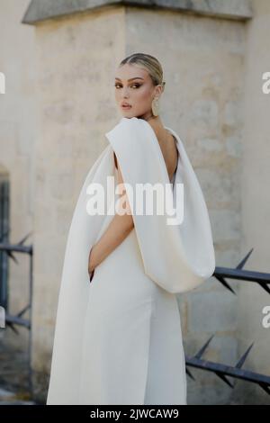 Street style, Romane Innc arriving at Chloe Spring Summer 2023 show ...