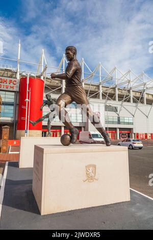 Middlesborough, UK. A statue commemorating Boro legend, George Camsell ...