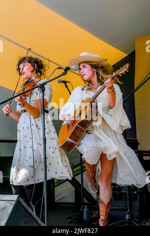 Country singer, Sierra Ferrell, Edmonton Folk Music Festival, Edmonton ...