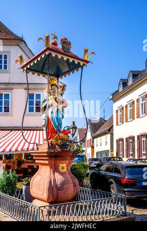 Historical city of Hochheim am Main, Germany Stock Photo - Alamy