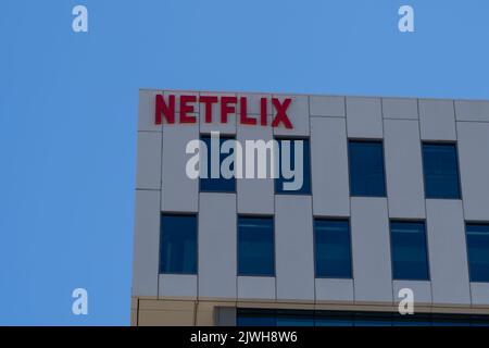 Netflix sign on its Los Angeles Headquarters building Stock Photo - Alamy