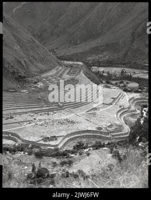 Ruins at base of mountain, Llactapata, Machu Picchu, Peru Stock Photo ...