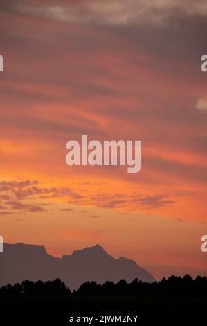 Sunset over Table Mountain, Stellenbosch, Western Cape, South Africa ...