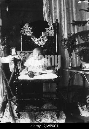 Valborg Lindberg, born Jonsson, "Oppigårds" in Östansjö. Valborg ...