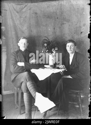 Unknown men. Okända män Stock Photo - Alamy