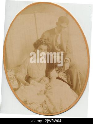 Unknown family. Okänd familj Stock Photo - Alamy