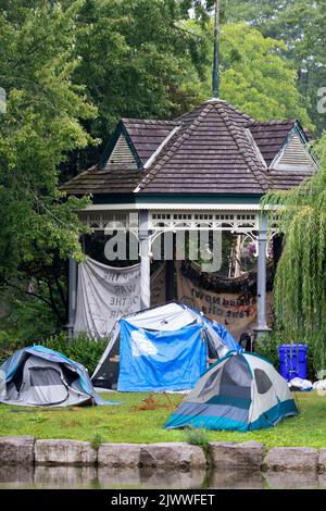 Encampment of homeless people on Roos Island in Victoria Park ...