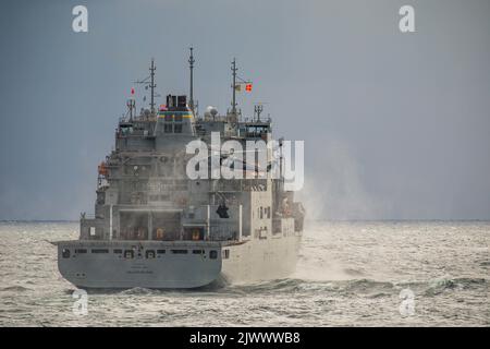 USNS William McLean, USS Kearsarge and SS Wright transit the Caribbean ...