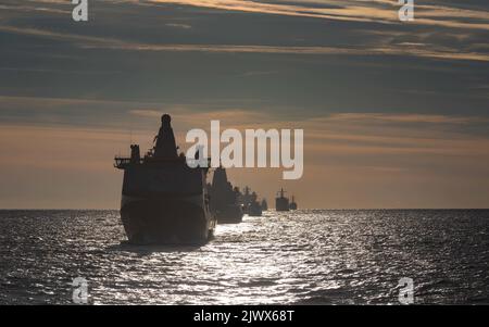 The Royal Norwegian Navy replenishment oiler HNoMS MAUD heading towards ...