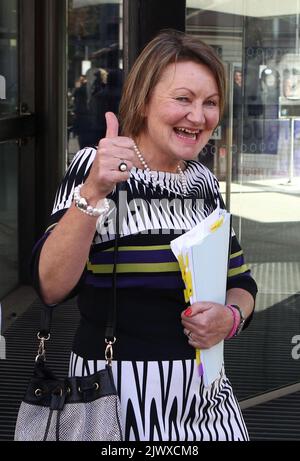 Noelle Dixon the mother of Sarah Cafferkey leaves the Melbourne Federal ...