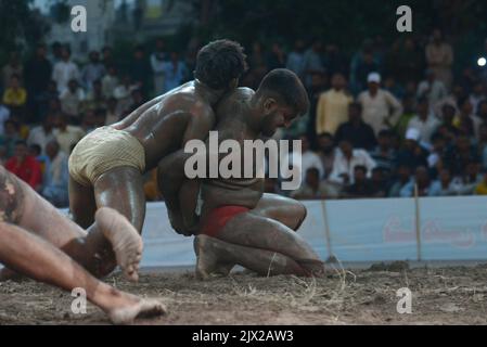Lahore, Pakistan. 04th Sep, 2022. Pakistani Kushti wrestlers (Desi ...