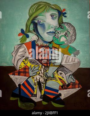 Girl with a doll painting, Maya Ruiz-Picasso, Daughter of Pablo ...