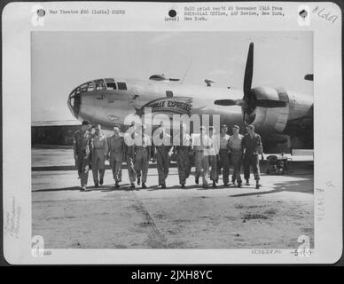 Crew Members Of The Boeing B-29 Superfortress 'Round Robin Rosie ...