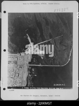 Bombing results on Bengasi Stock Photo - Alamy