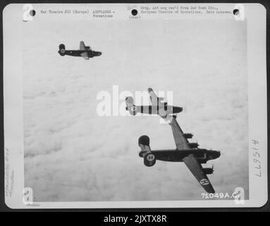 A Formation Of Consolidated B-24 Liberators Of The 2Nd Bomb Division ...