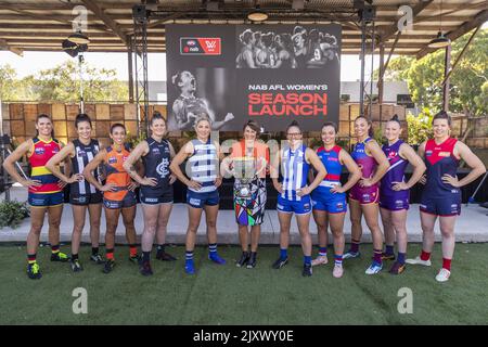 (L-R) Chelsea Randall, Steph Chiocci, Amanda Farrugia, Bri Davey ...