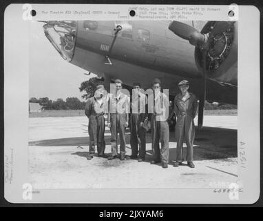 Ground Crew Of The 381St Bomb Group In Front Of A Boeing B-17 "Flying ...