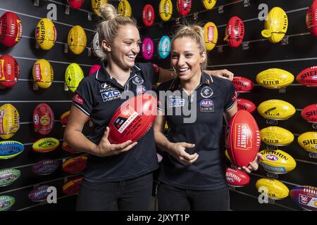 AFLW Carlton Blues players, and twin sisters, Jess (centre) and Sarah ...