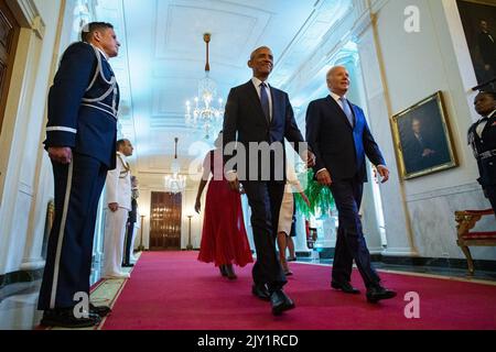 Former First Lady Michelle Obama's dresses on display at the Obama ...