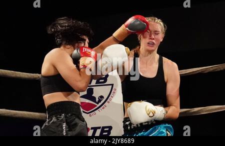 Tayla Harris and Janay Harding compete in the Australian Female Super ...