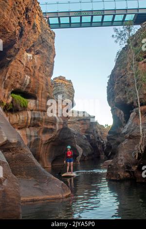 Stand-up paddleboarding in Cobbold Gorge Stock Photo - Alamy