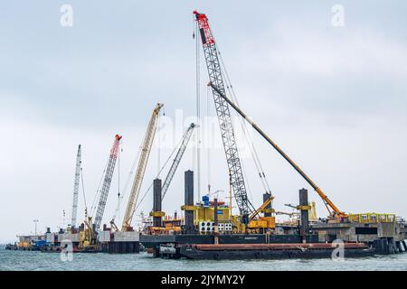Wilhelmshaven, Germany. 08th Sep, 2022. Construction work is taking ...