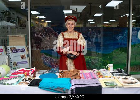 Totnes, South Devon, UK. 26th July, 2022. Crafts for sale at the ...
