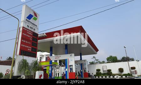 Sign and price list of Pertamina petrol station in Semarang regency ...