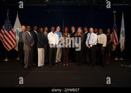 Veterans Affinity Group (VAG) members Stock Photo - Alamy