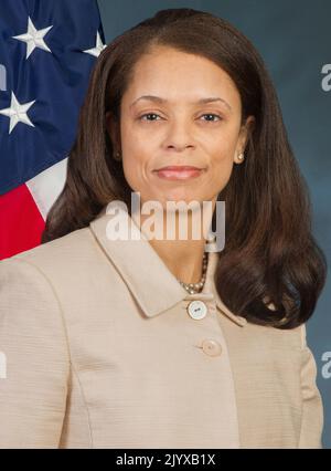 Official portrait of Towanda Brooks, Deputy Chief Human Capital Officer ...