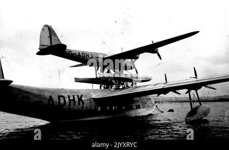 The Short - Mayo Composite , a piggy-back long-range seaplane/flying ...