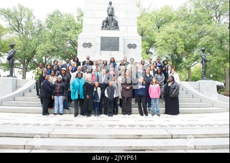 Statuary near White House, visited by HUD officials, families for group ...