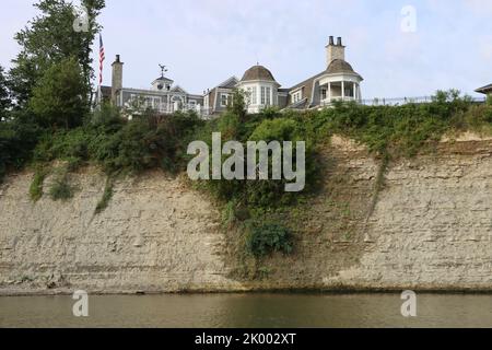 Lake Erie erosion on steep cliffs at the inlet to Rocky River, Ohio ...