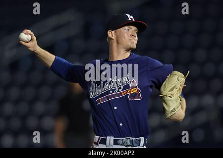 Biloxi Shuckers pitcher Justin Yeager (30) during practice before an ...