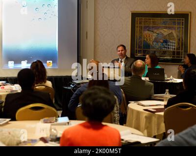 Presentation on New Media, led by Joe Sanders and April Brown, at Field ...