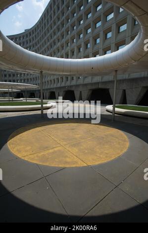 HUD headquarters building exterior photos: Robert C. Weaver Federal ...