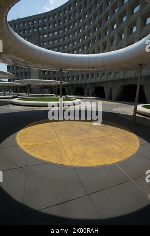 HUD headquarters building exterior photos: Robert C. Weaver Federal ...