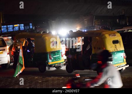 Auto rickshaws in the night in New Delhi,India Stock Photo - Alamy