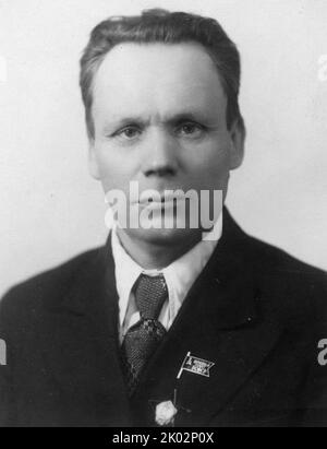Sergey Gavrilovich Simonov (1894 - 1986) Russian weapons designer; he ...