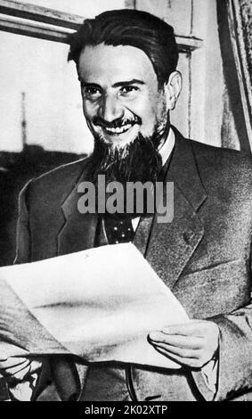 Igor Vasilyevich Kurchatov (1903 – 1960), was a Soviet nuclear ...