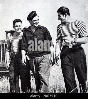 Soviet Russian farmers on a collective farm Stock Photo - Alamy