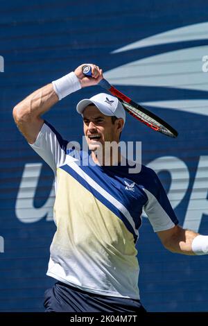Andy Murray (GBR) competing at the 2022 US Open Stock Photo - Alamy