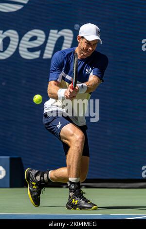Andy Murray (GBR) competing at the 2022 US Open Stock Photo - Alamy
