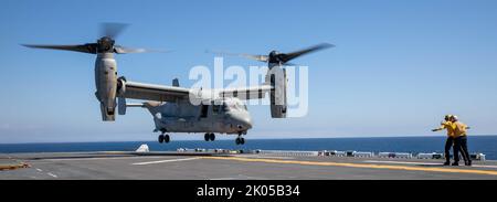 220829-N-EI127-3048 PACIFIC OCEAN (Aug. 29, 2022) – An MV-22 Osprey ...
